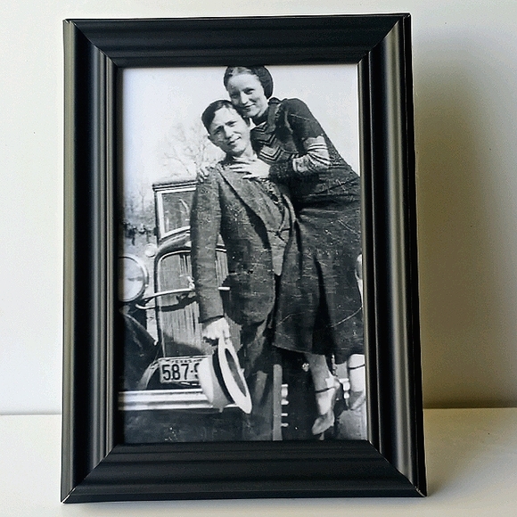 Vintage America | Other | Bonnie Clyde Vintage Serial Killers Posing ...